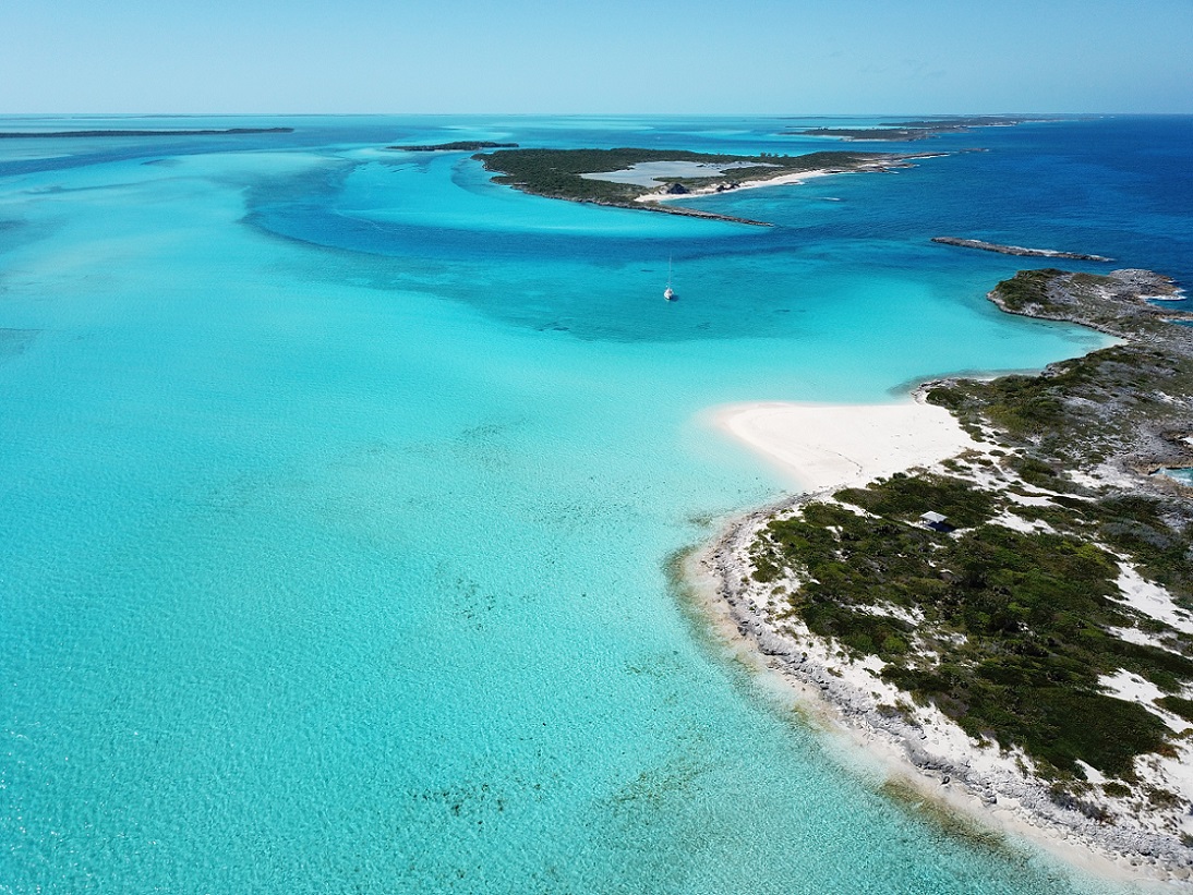 Complete privacy in Boysie Cay - Sail Cloudy Bay - Sailing Blog